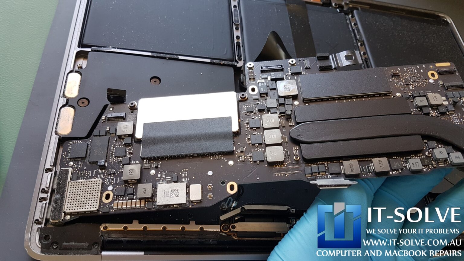 13 Macbook Pro 2018 repair - won't charge | Laptop and Macbook Repairs ...